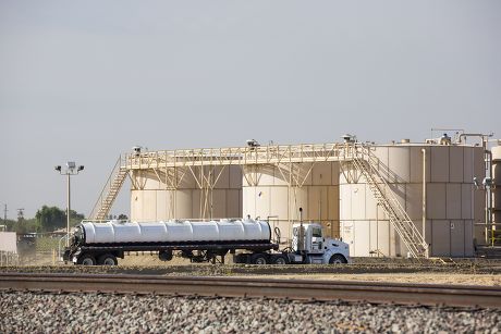 Fracking Site Being Fracked Near Wasco Editorial Stock Photo - Stock Image | Shutterstock