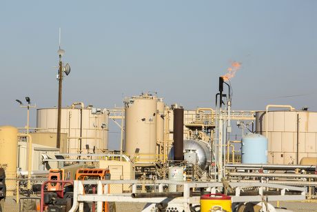 Fracking Site Being Fracked Near Wasco Editorial Stock Photo - Stock ...