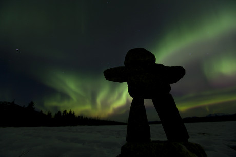 Silhouette Inuit Stone Man Inukshuk Inuksuk Editorial Stock Photo ...