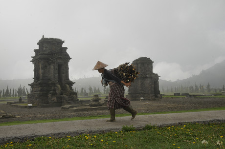 Typical Fog On Dieng Plateau Very Editorial Stock Photo - Stock Image ...