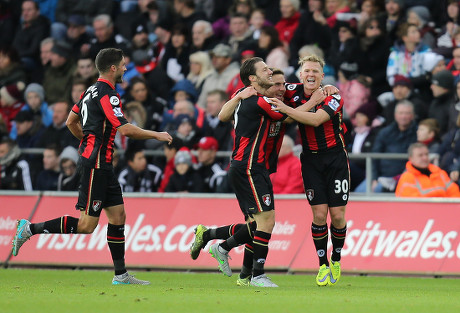 Bournemouth Players Celebrate After Dan Gosling Editorial Stock Photo ...