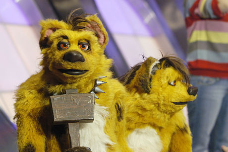 'MINISTRY OF MAYHEM' TV PROGRAMME, BRITAIN - 20 AUG 2005 Stock Pictures ...