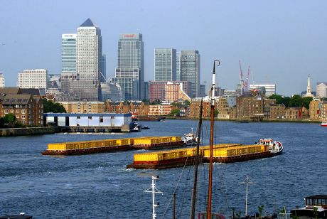 Hms Valiant Pool London Tower Bridge Editorial Stock Photo - Stock ...