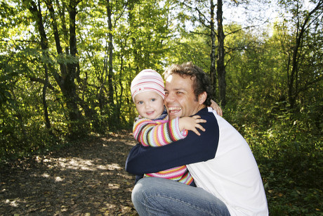 42 Daughter child hug hugging daughters children Stock Pictures ...
