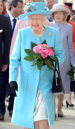 Queen Elizabeth Ii Arrives Customs Wharf Editorial Stock Photo - Stock ...