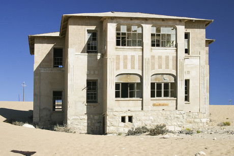 9 Quartermaster building Stock Pictures, Editorial Images and Stock ...