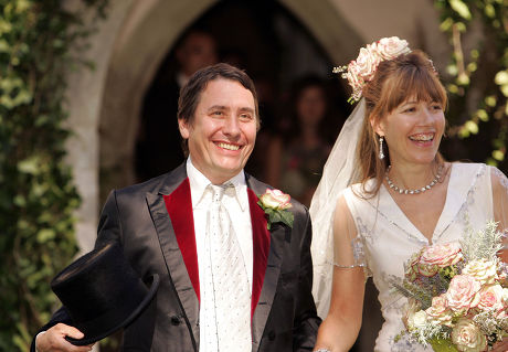 THE WEDDING OF JOOLS HOLLAND AND CHRISTABEL MCEWEN, ST. JAMES'S CHURCH ...