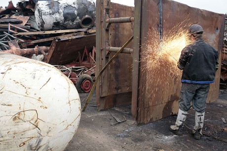 4 Junk repair Stock Pictures, Editorial Images and Stock Photos ...