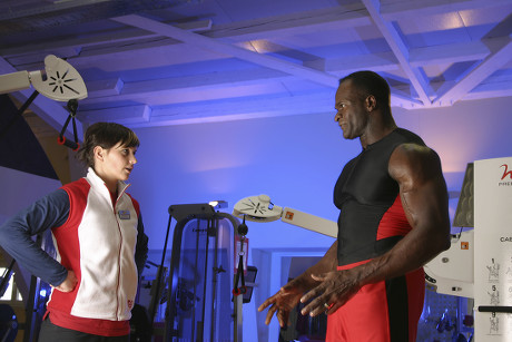 Model Released Personal Trainer Coaching Young Editorial Stock Photo ...