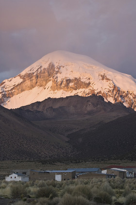 29 Extinct volcanos Stock Pictures, Editorial Images and Stock Photos ...