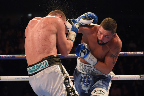 Boxing from the O2 Arena, London, Britain - 12 Dec 2015 Stock Pictures ...