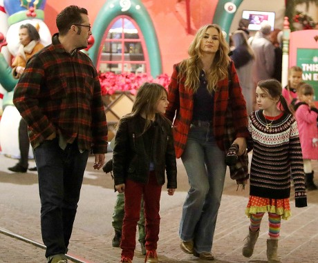 Drea De Matteo Friend Son Waylon Redaktionelles Stockfoto – Stockbild ...