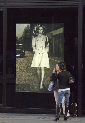 Kate Moss Window Display Burberrys Editorial Stock Photo - Stock Image ...