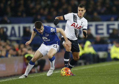 Evertons Arouna Kone Spurs Kyle Walker Editorial Stock Photo - Stock ...