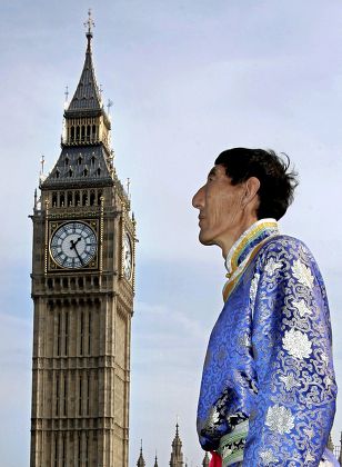 Worlds Tallest Man Xi Shun Editorial Stock Photo - Stock Image ...