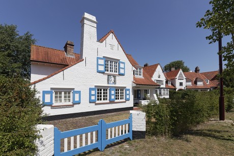 250 Flemish style building Stock Pictures, Editorial Images and Stock ...