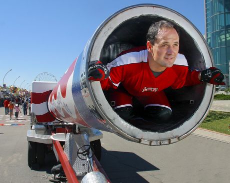 47 Cannon stunt Stock Pictures, Editorial Images and Stock Photos ...