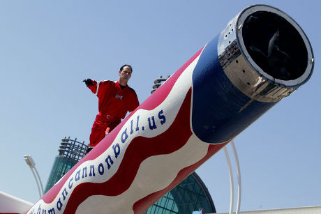 47 Cannon stunt Stock Pictures, Editorial Images and Stock Photos ...