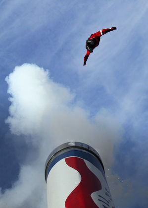 47 Cannon stunt Stock Pictures, Editorial Images and Stock Photos ...