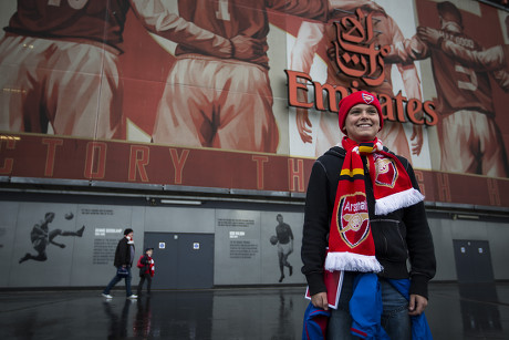 Arsenal Fans Arrive Emirates Stadium Editorial Stock Photo - Stock ...