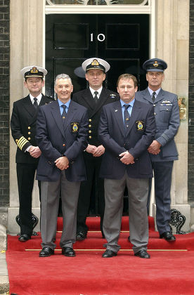 British Military Personnel Rescuers As28 Russian Editorial Stock Photo ...