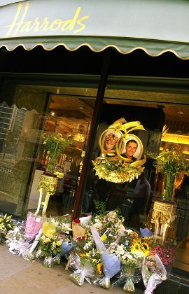 Floral Tributes Princess Diana Dodi Al Editorial Stock Photo - Stock ...