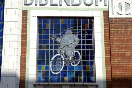 31 Michelin symbol Stock Pictures, Editorial Images and Stock Photos ...