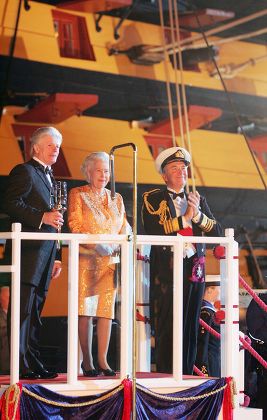 Queen Elizabeth Ii Lights First Series Editorial Stock Photo - Stock ...