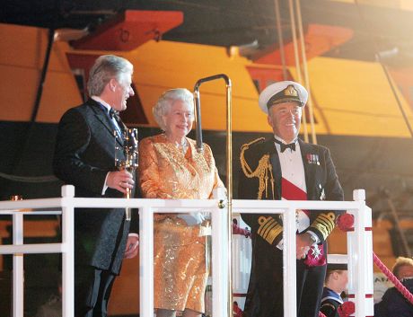 Queen Elizabeth Ii Lights First Series Editorial Stock Photo - Stock ...
