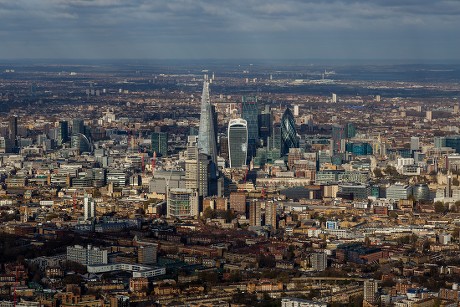 River Roding Leading Down Barking Creek Editorial Stock Photo - Stock ...