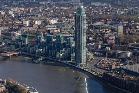 River Roding Leading Down Barking Creek Editorial Stock Photo - Stock ...