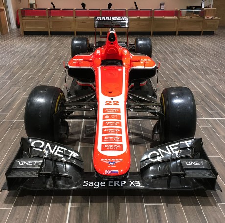 __COUNT__ imágenes de Four second hand F1 racing cars for sale ...