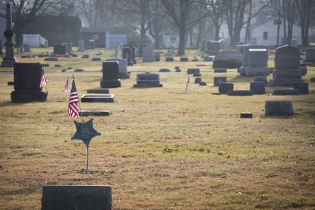 American Flag Placed By Grave Marker Editorial Stock Photo - Stock ...