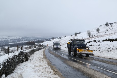 Land Rover Fitted Snow Plough Makes Editorial Stock Photo - Stock Image ...