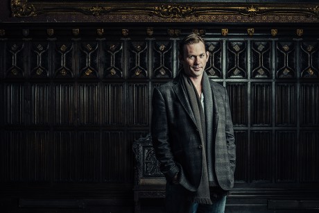 __COUNT__ imágenes de The Earl of Devon Charles Courtenany photoshoot ...