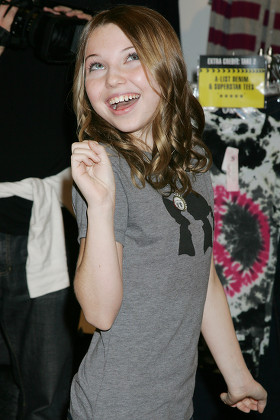 Sammi Hanratty Editorial Stock Photo - Stock Image | Shutterstock