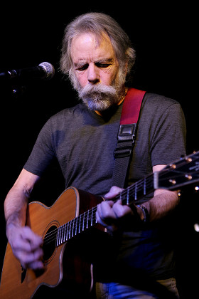 imágenes de Grateful Dead band members perform at 'The Music Never ...