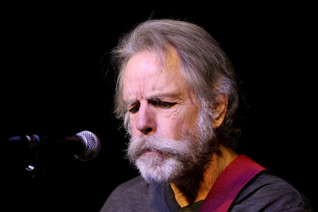 Grateful Dead band members perform at 'The Music Never Stopped' film ...