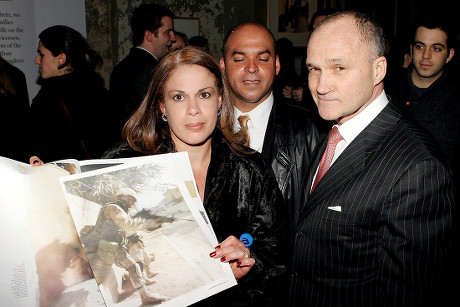 Police Commissioner Ray Kelly Family Sergeant Editorial Stock Photo ...