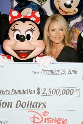 Minnie Mouse Kelly Ripa Disney Announced Editorial Stock Photo - Stock ...