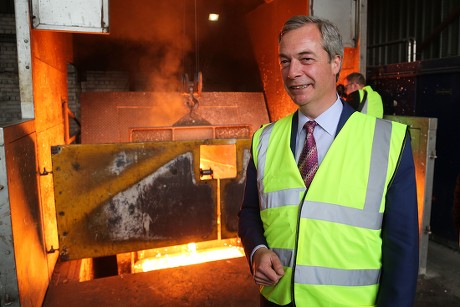 Worker Tivac Alloys Metal Merchant Rotherham Editorial Stock Photo ...