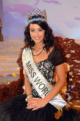 Agbani Darego Miss World 2001 Editorial Stock Photo - Stock Image ...