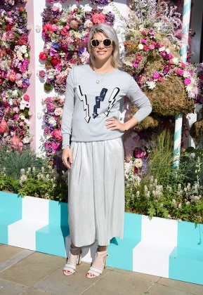 __COUNT__ imágenes de Liz Earle Beauty Co. and Willow Crossley host # ...