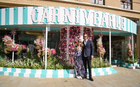 __COUNT__ imágenes de Liz Earle Beauty Co. and Willow Crossley host # ...