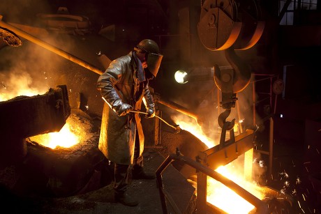 Smelter Worker Wearing Protective Equipment Employee Editorial Stock ...