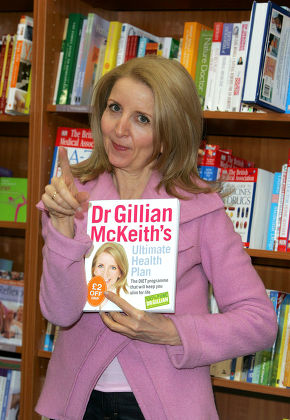 imágenes de GILLIAN MCKEITH BOOK SIGNING, OTTAKERS, MILTON KEYNES ...