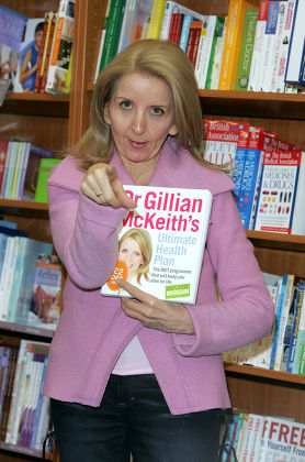 imágenes de GILLIAN MCKEITH BOOK SIGNING, OTTAKERS, MILTON KEYNES ...