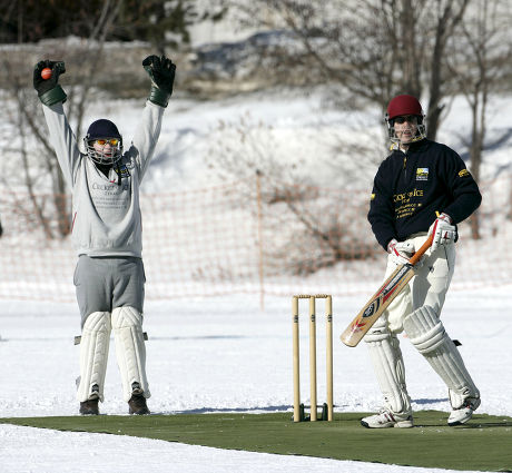 __COUNT__ CRICKET ON ICE, ST MORITZ, SWITZERLAND - 03 FEB 2006 Stock ...
