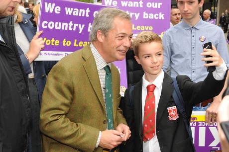 __COUNT__ UKIP Brexit battle bus tour, Bexleyheath, Kent , UK - 14 Jun ...