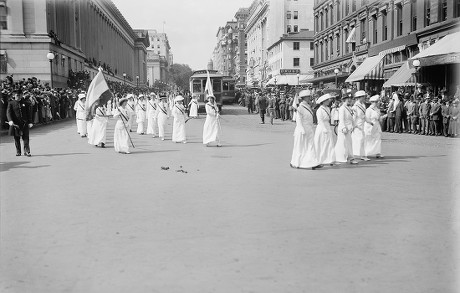 44 Suffragettes parade Stock Pictures, Editorial Images and Stock ...